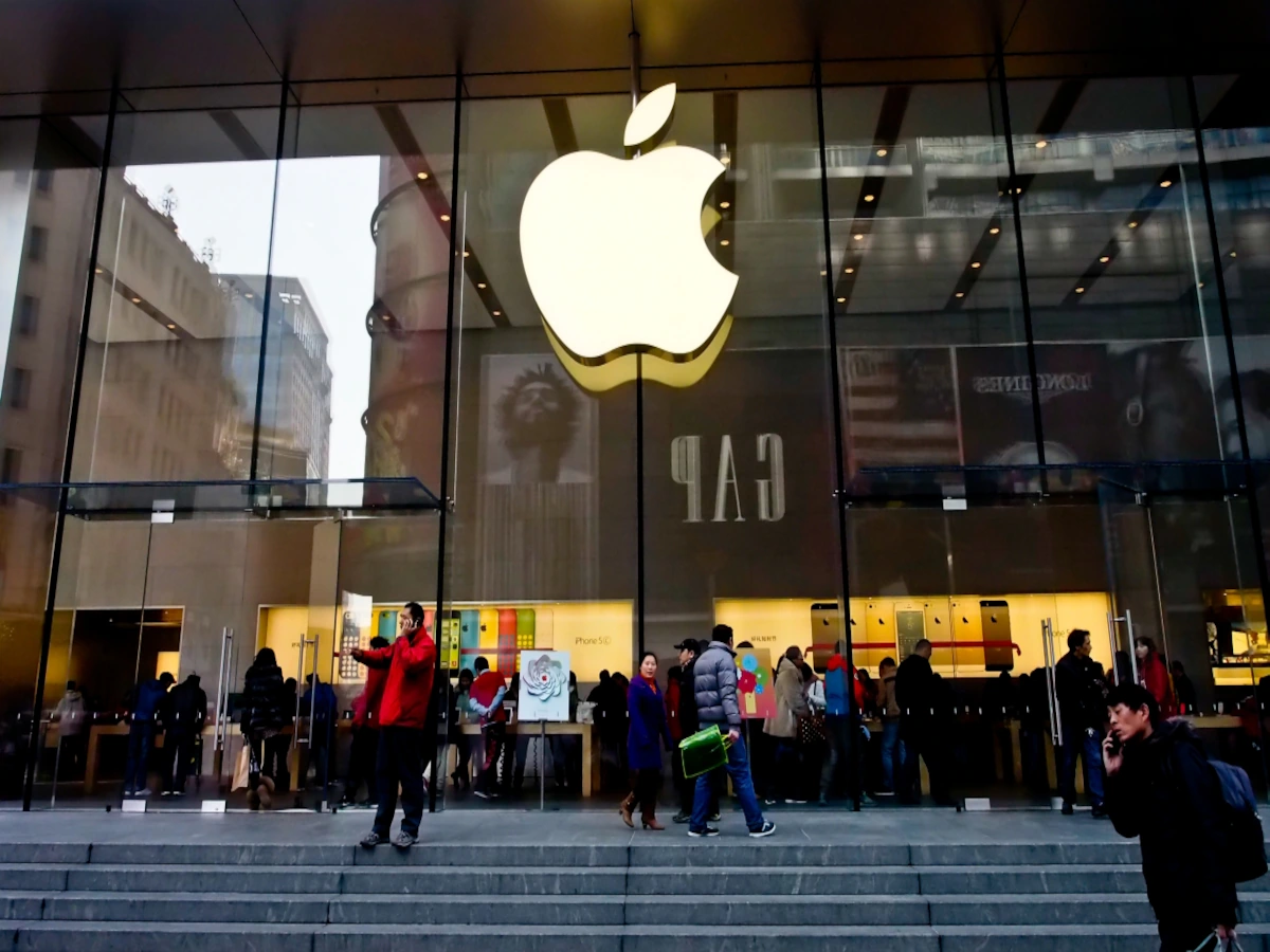 Apple Forms 'AKI' Team to Develop ChatGPT-Style AI App and Enhance Siri ...